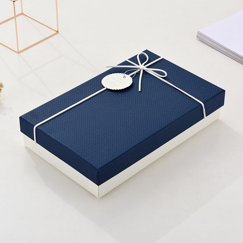 Color embossed gift box | THE Box