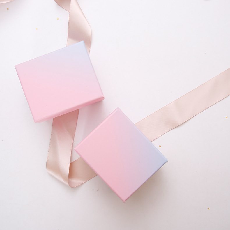 Gradient color box | THE Box