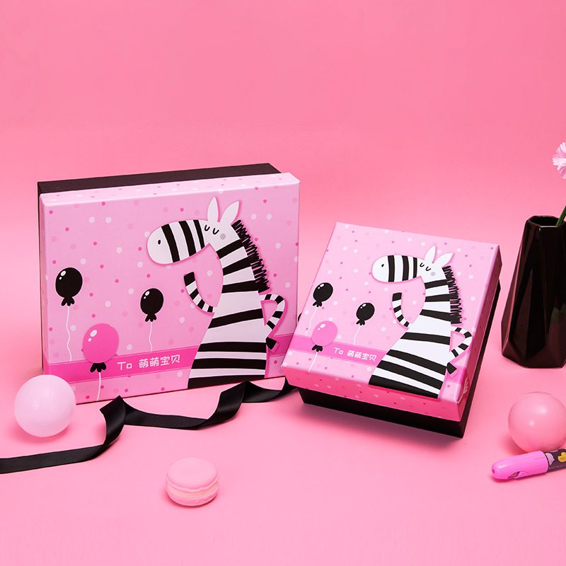 Color logistics cardboard box | THE Box